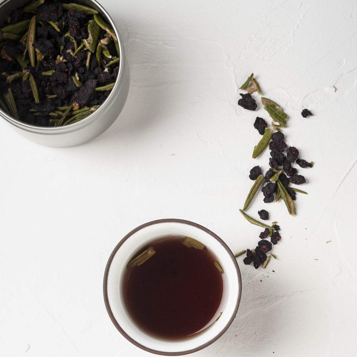 Wintergreen with Wild Blueberries Tea (30g) – Délices du Lac Saint-Jean